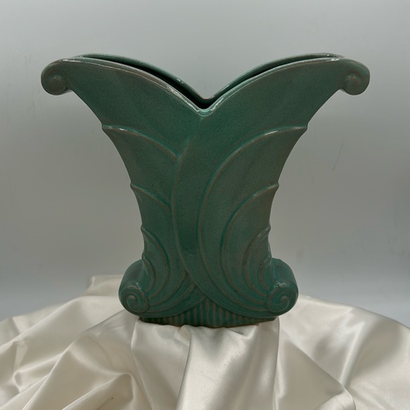 Dryden | Accents | Dryden Art Deco Style Vase | Poshmark